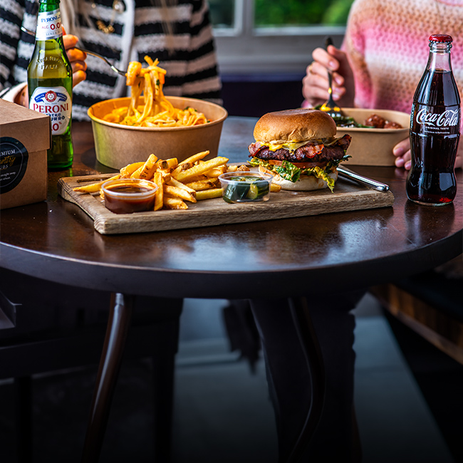 Country Pub Food Menu in Weybridge | The Oatlands Chaser