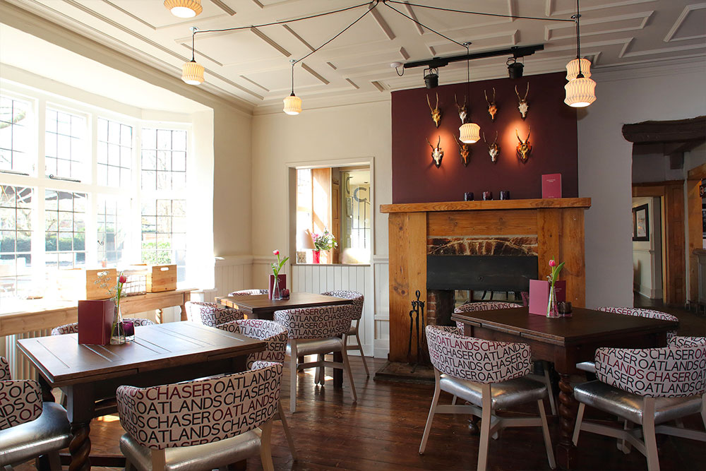 Gallery • See Photos of The Oatlands Chaser, Weybridge